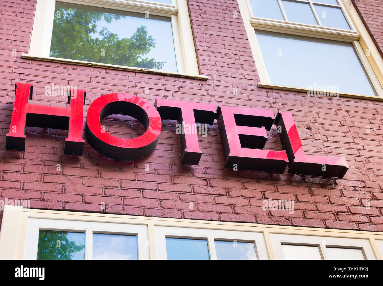Retro hotel signs hi-res stock photography and images - Alamy