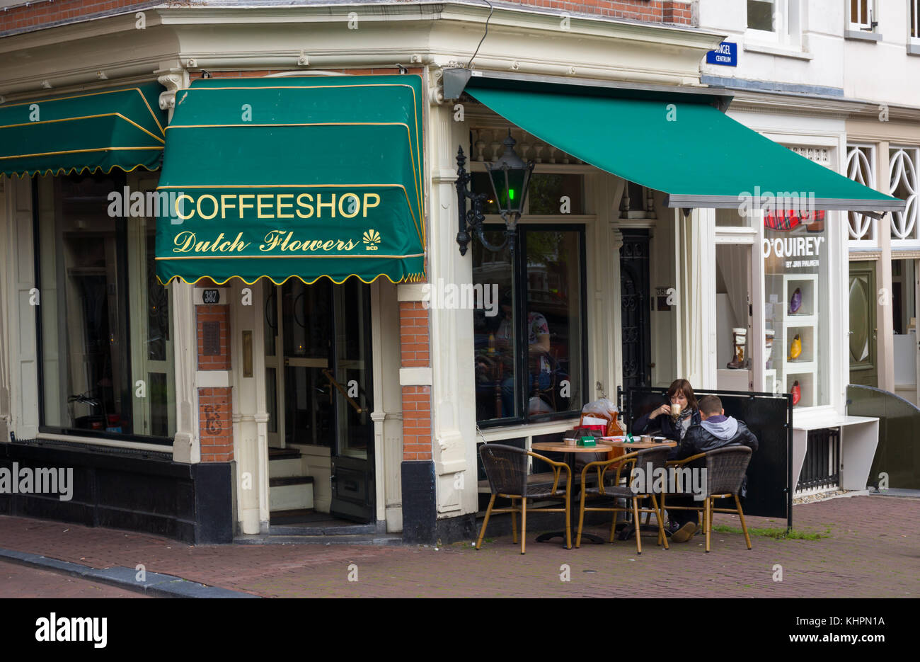 Cofeeshop exterior at daytime Stock Photo - Alamy