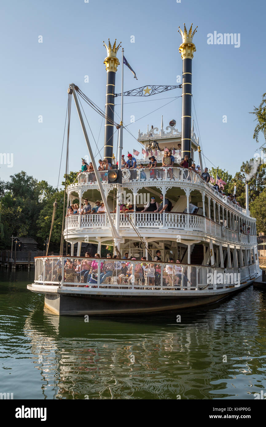 Paddle steamer Mark Twain Riverboat, Disneyland Park, Disneyland Resort ... Paddle steamer Mark Twain Riverboat, Disneyland Park, Disneyland Resort ...