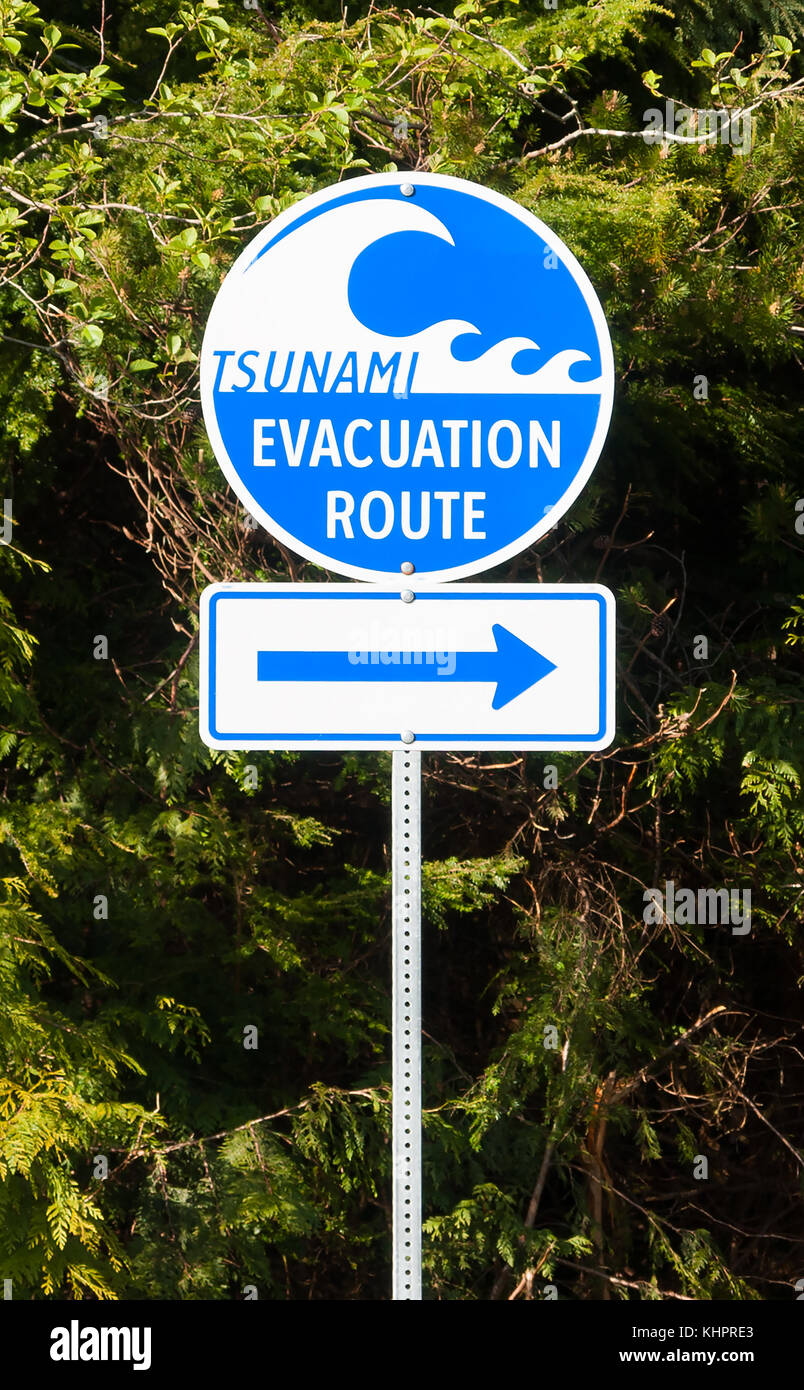 Evacuation Route Highway sign in Vancouver Island Stock Photo - Alamy