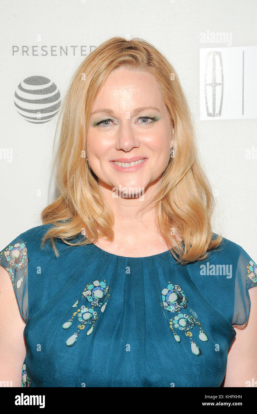 NEW YORK, NY - APRIL 24: Actress Laura Linney attends 'The Dinner ...