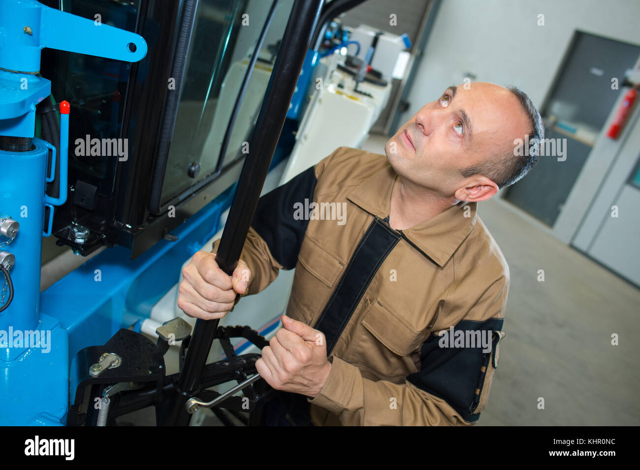 Department of mechanical repair hi-res stock photography and images - Alamy