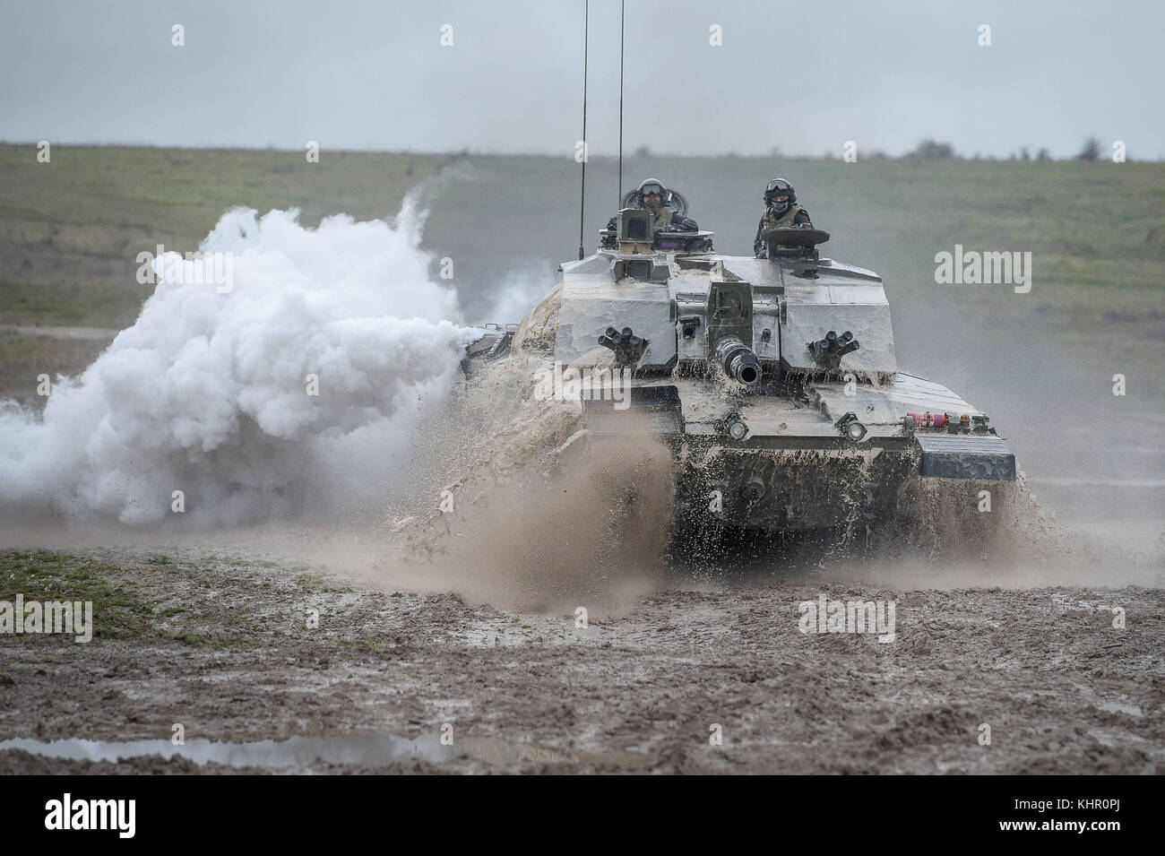 Tank fires hi-res stock photography and images - Alamy
