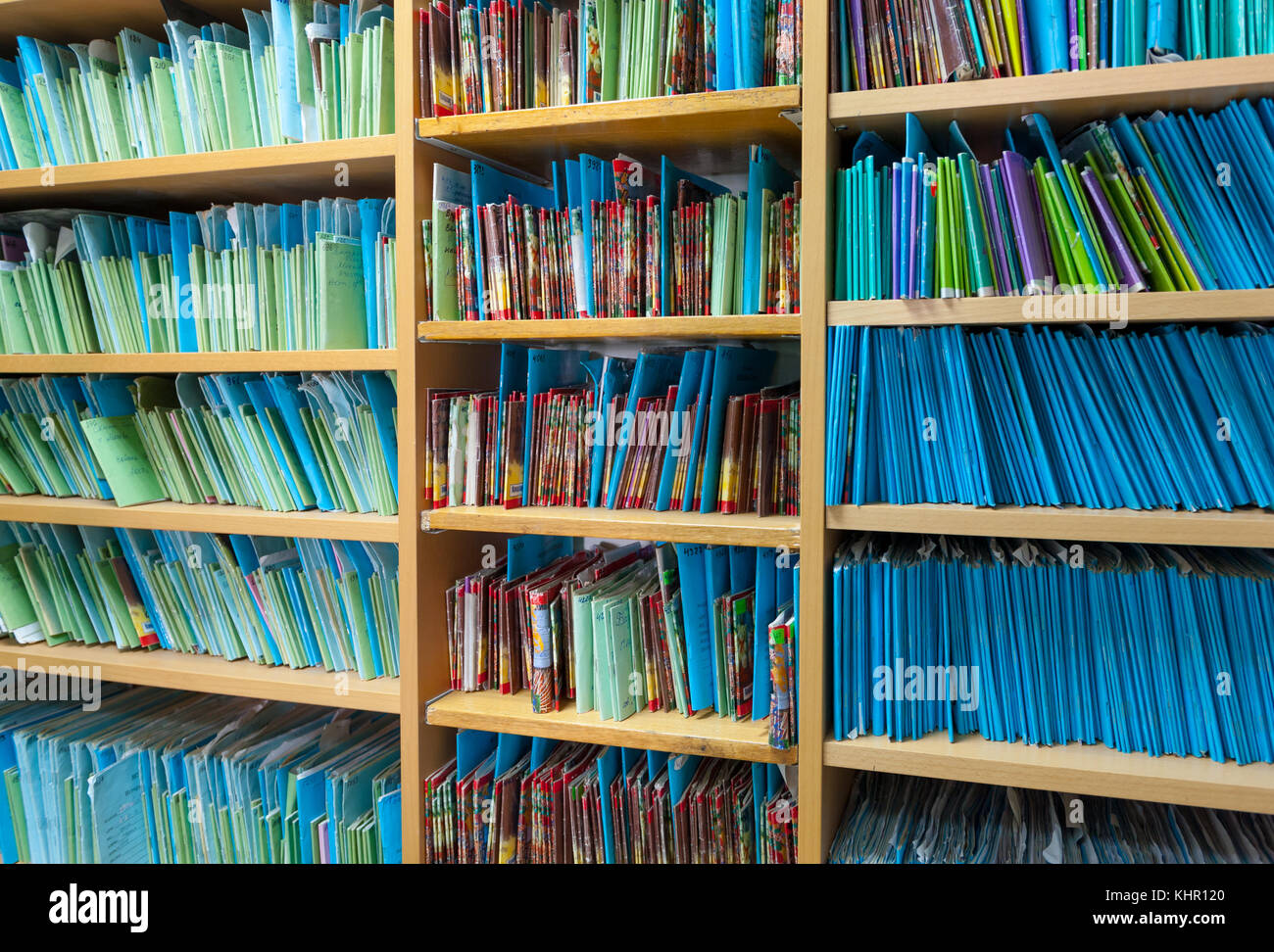 Filing cabinet paper hi-res stock photography and images - Alamy