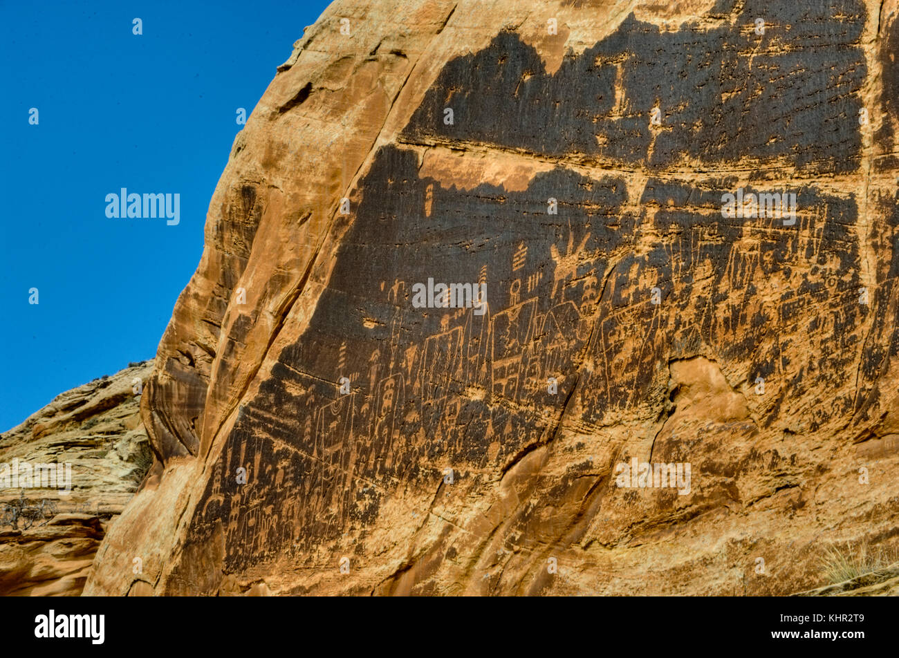 Petroglyphs made by Ancestral Puebloans, Butler Wash, Bears Ears ...
