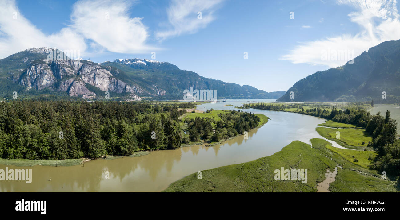 Beautiful panoramic aerial view of Squamish, North of Vancouver ...