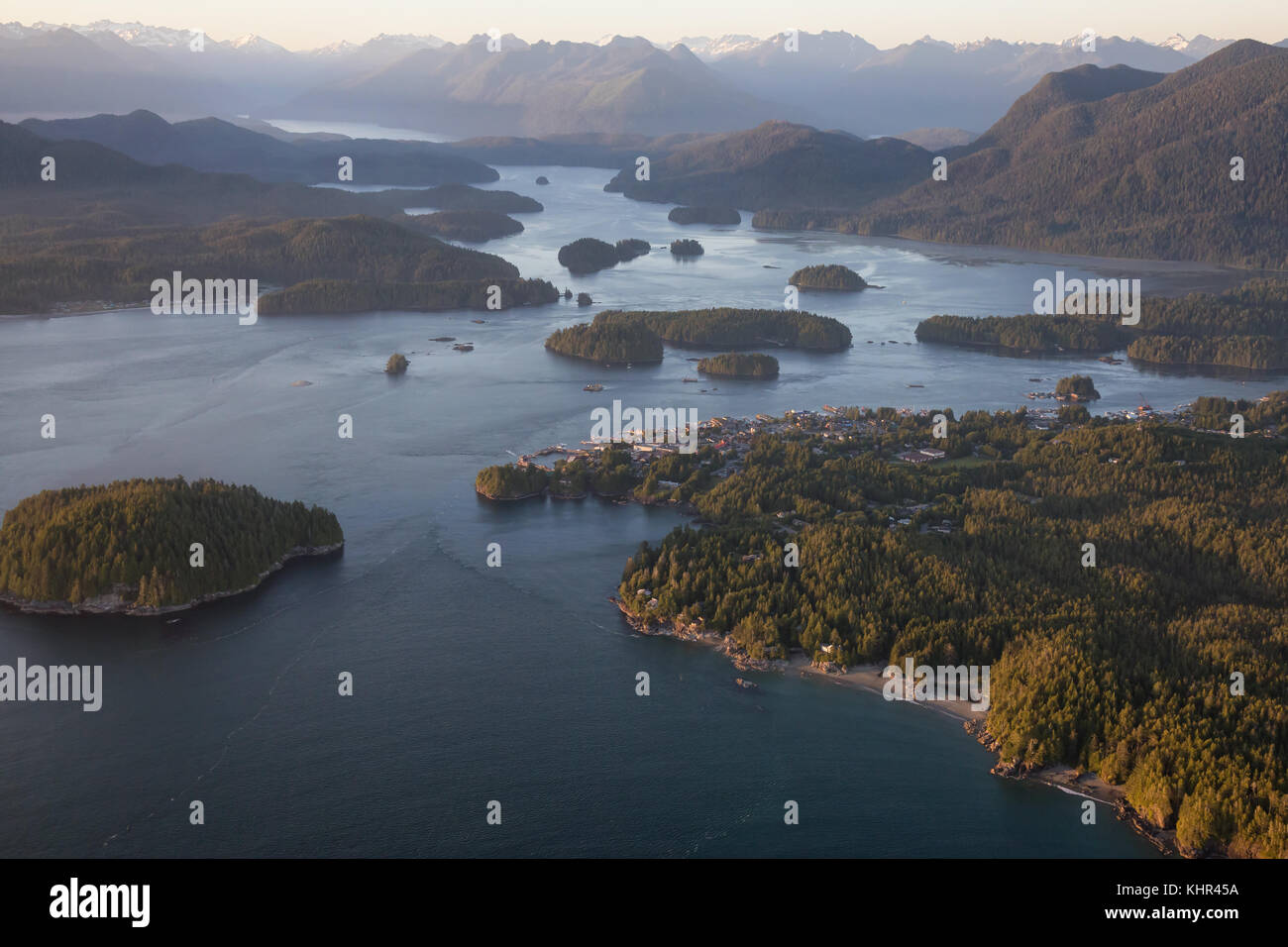 Bright sunny sunset at Tofino, Vancouver Island, British Columbia ...