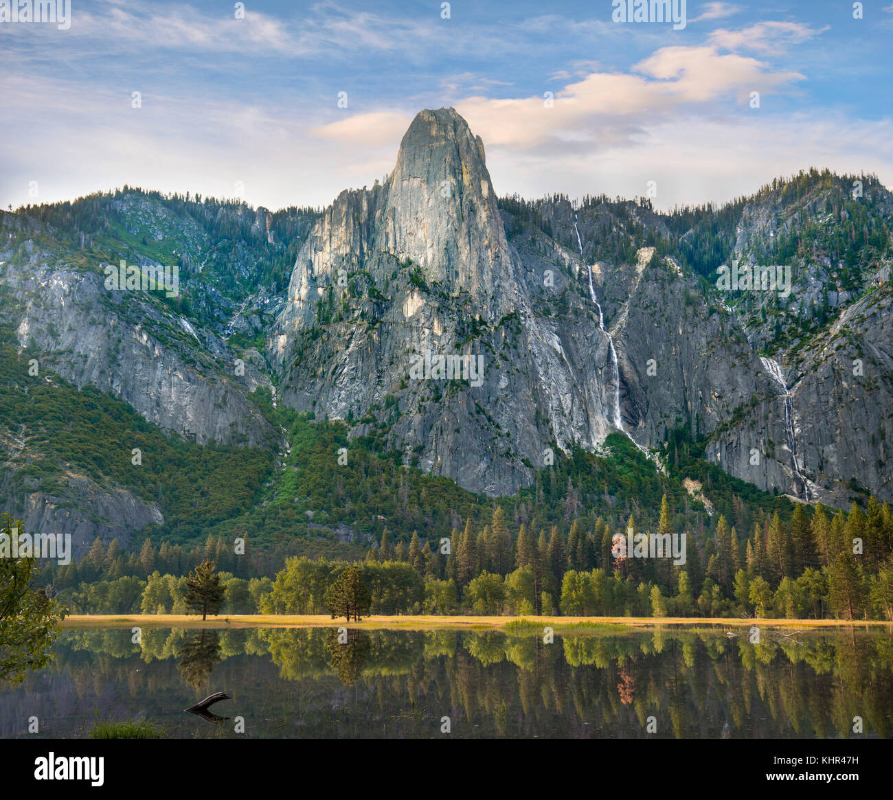 Sentinel Peak amd Sentinel Fall with Merced River, Yosemite National ...