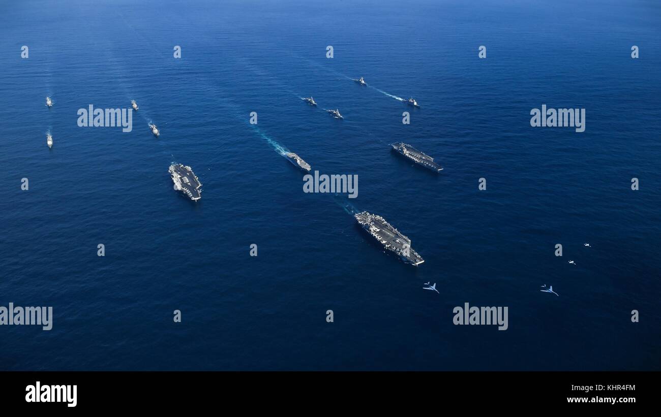 Navy ships formation pacific hi-res stock photography and images - Alamy