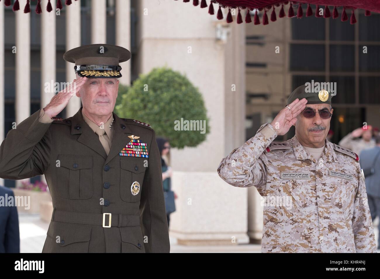 U.S. Joint Chiefs of Staff Chairman Joseph Dunford (left) and Saudi ...