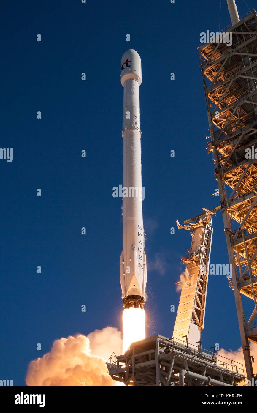 A SpaceX Falcon 9 commercial rocket carrying the Koreasat 5A ...