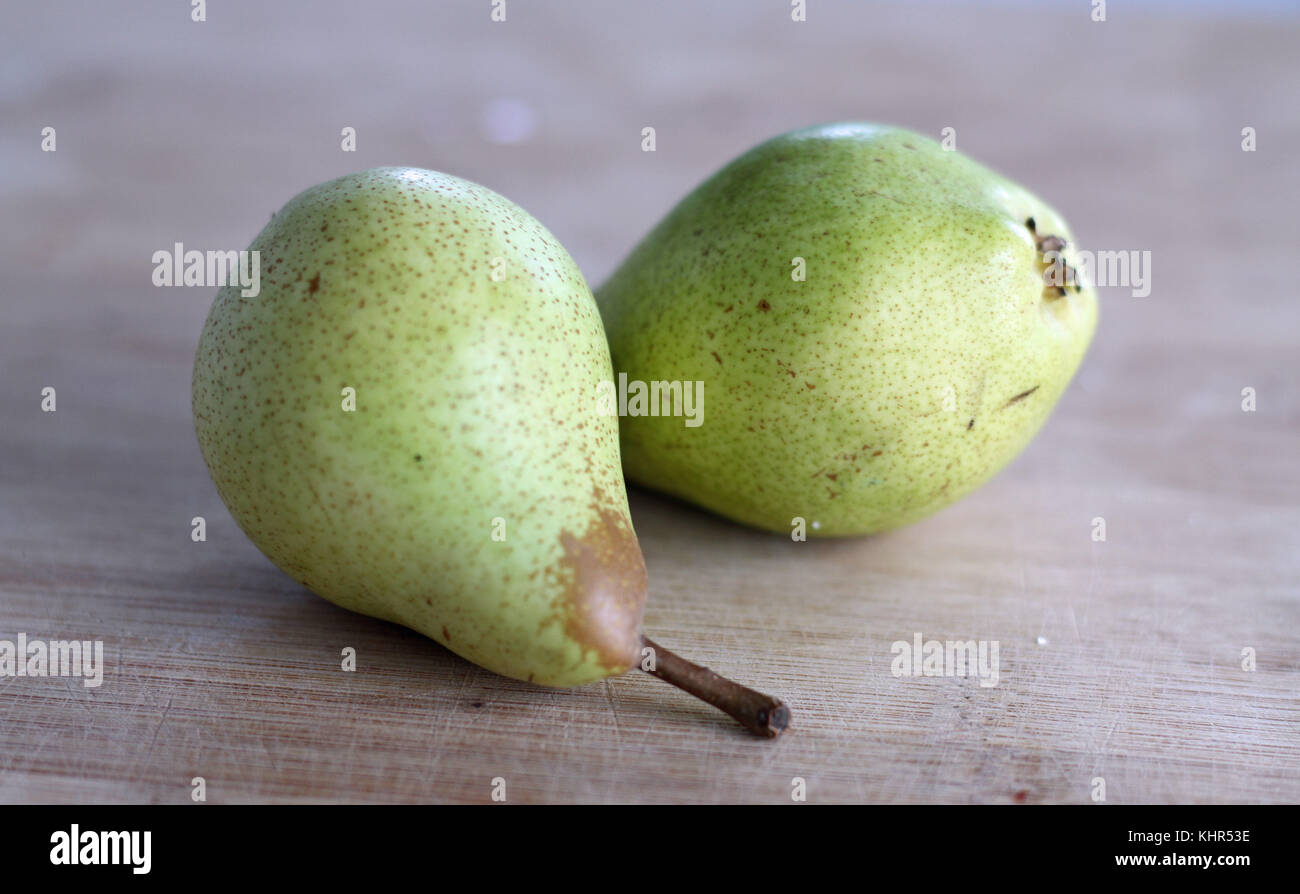 Crisp pears hi-res stock photography and images - Alamy
