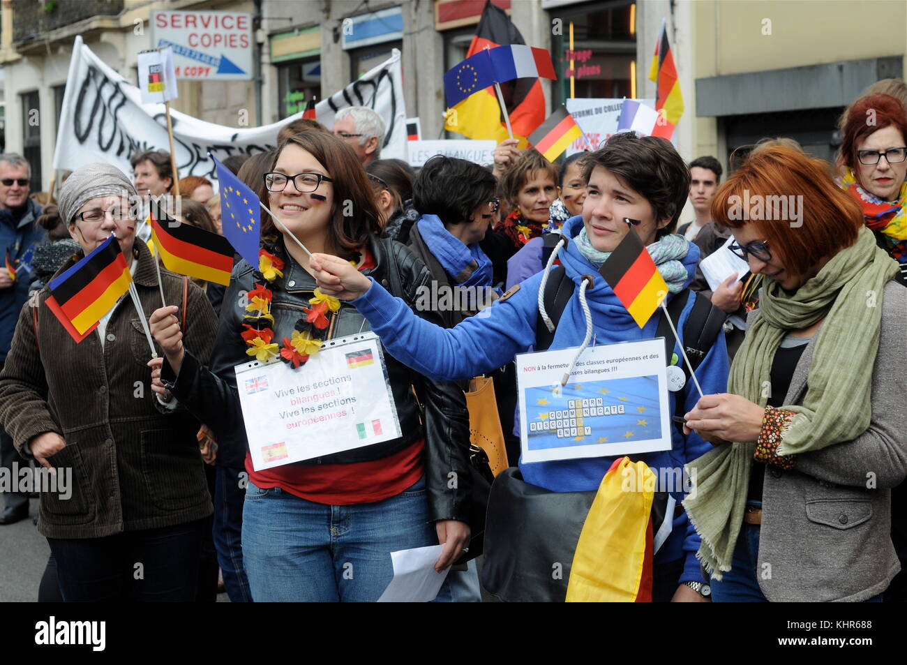 Teachers and pupils protest against announced foreign languages ...
