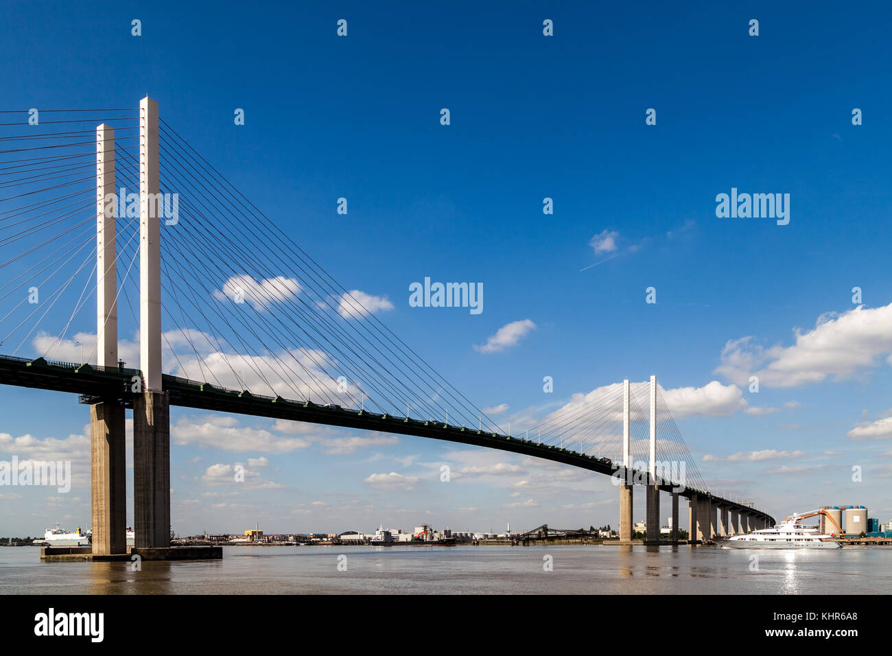 QEII Bridge over the River Thames Stock Photo - Alamy