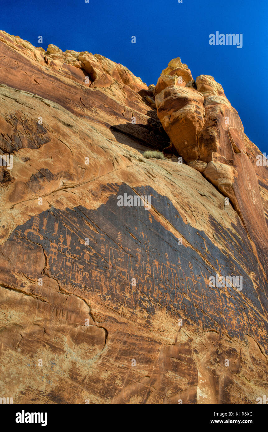 Petroglyphs made by Ancestral Puebloans, Butler Wash, Bears Ears ...