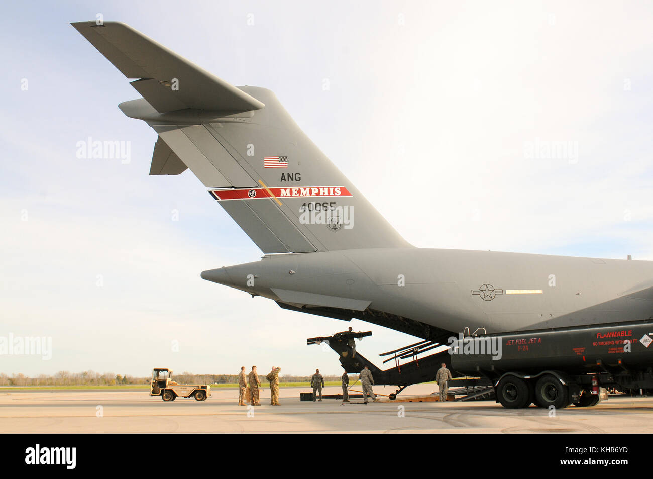 C-17 Globemaster III Loading Operation Stock Photo - Alamy
