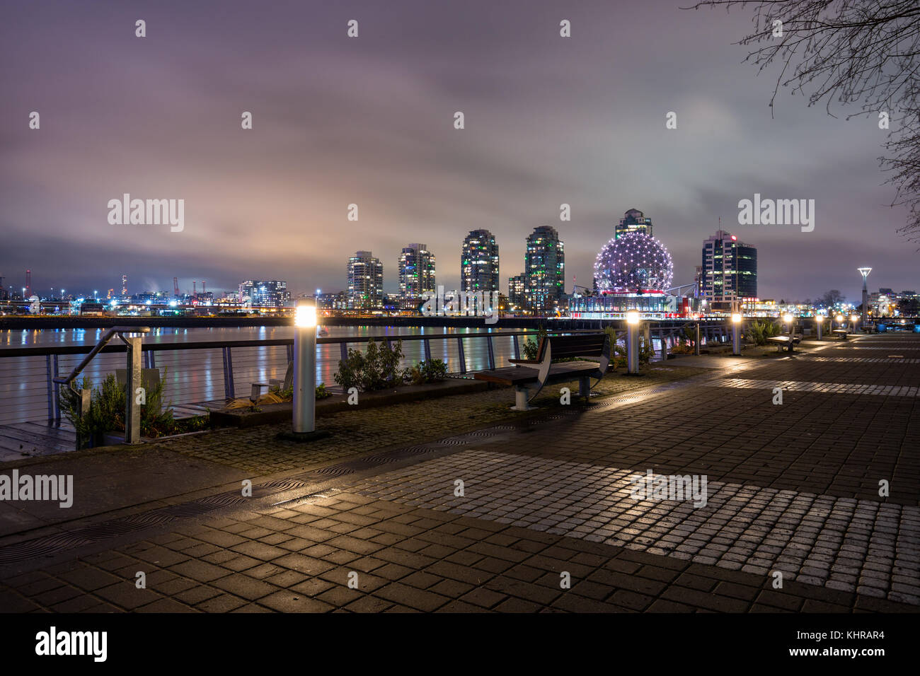 Vancouver city night bench hi-res stock photography and images - Alamy