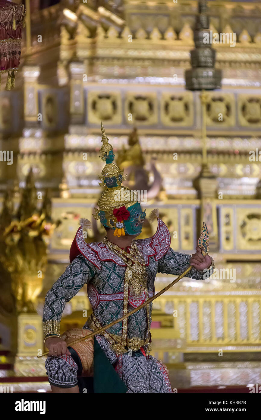 Thotsakan in The Royal Khon. Ramakien is Thailand's national epic Stock ...
