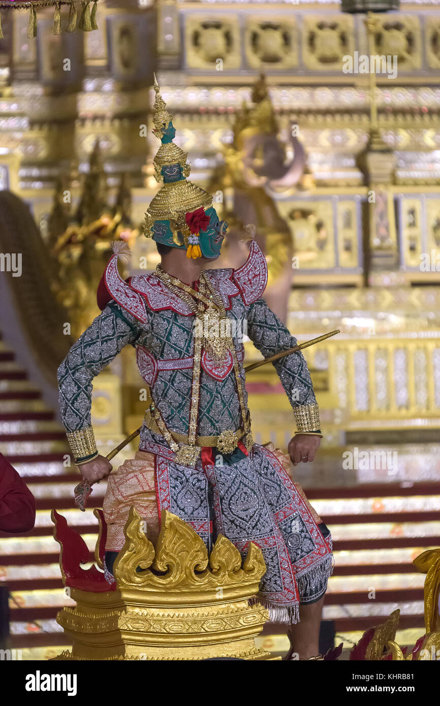 Thotsakan in The Royal Khon. Ramakien is Thailand's national epic Stock ...
