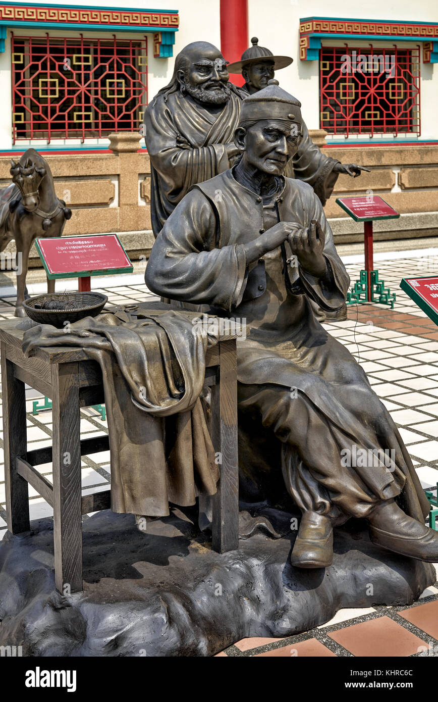 Chinese statue, bronze figure, Wihan Sian temple, Pattaya, Thailand ...