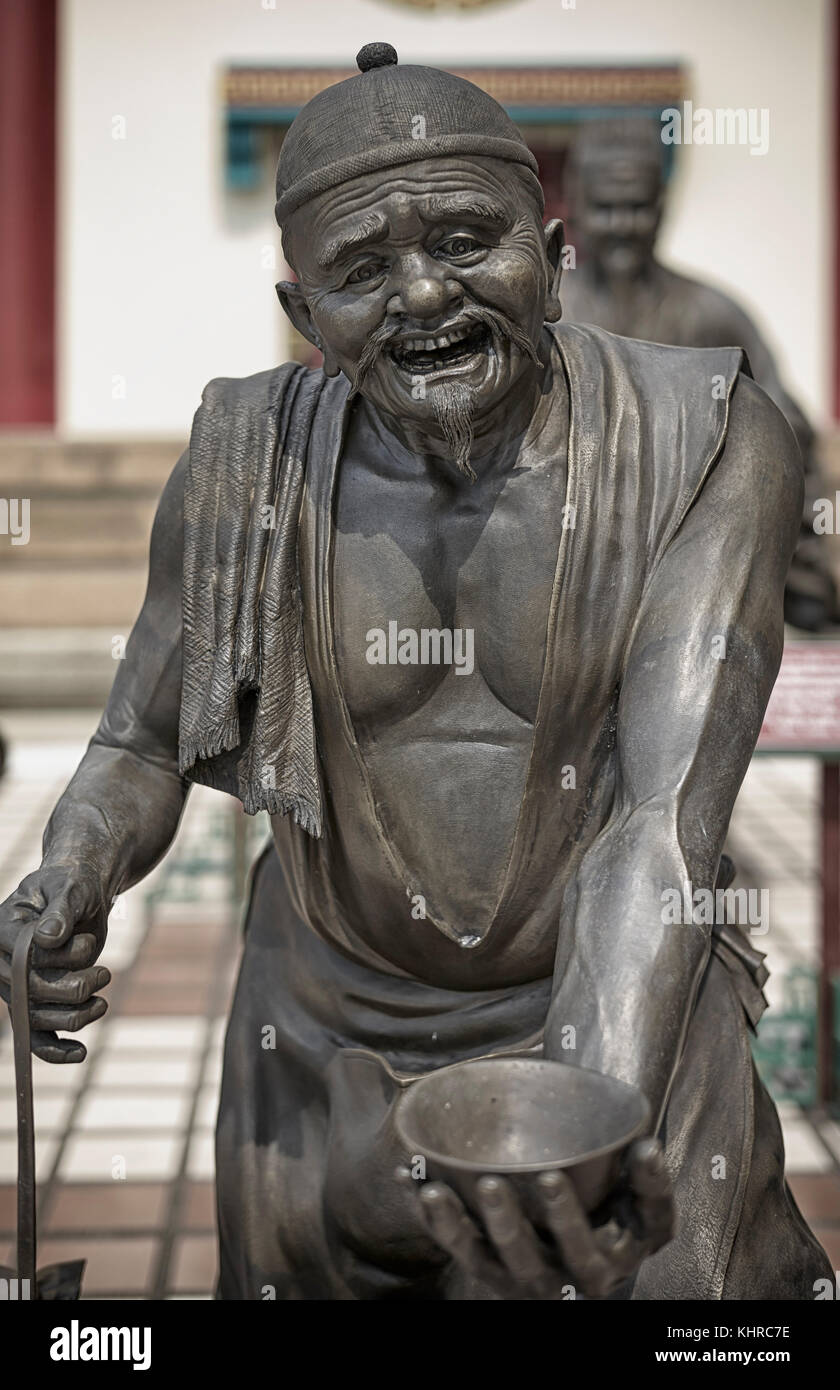 Chinese statue, bronze figure, Wihan Sian temple, Pattaya, Thailand ...