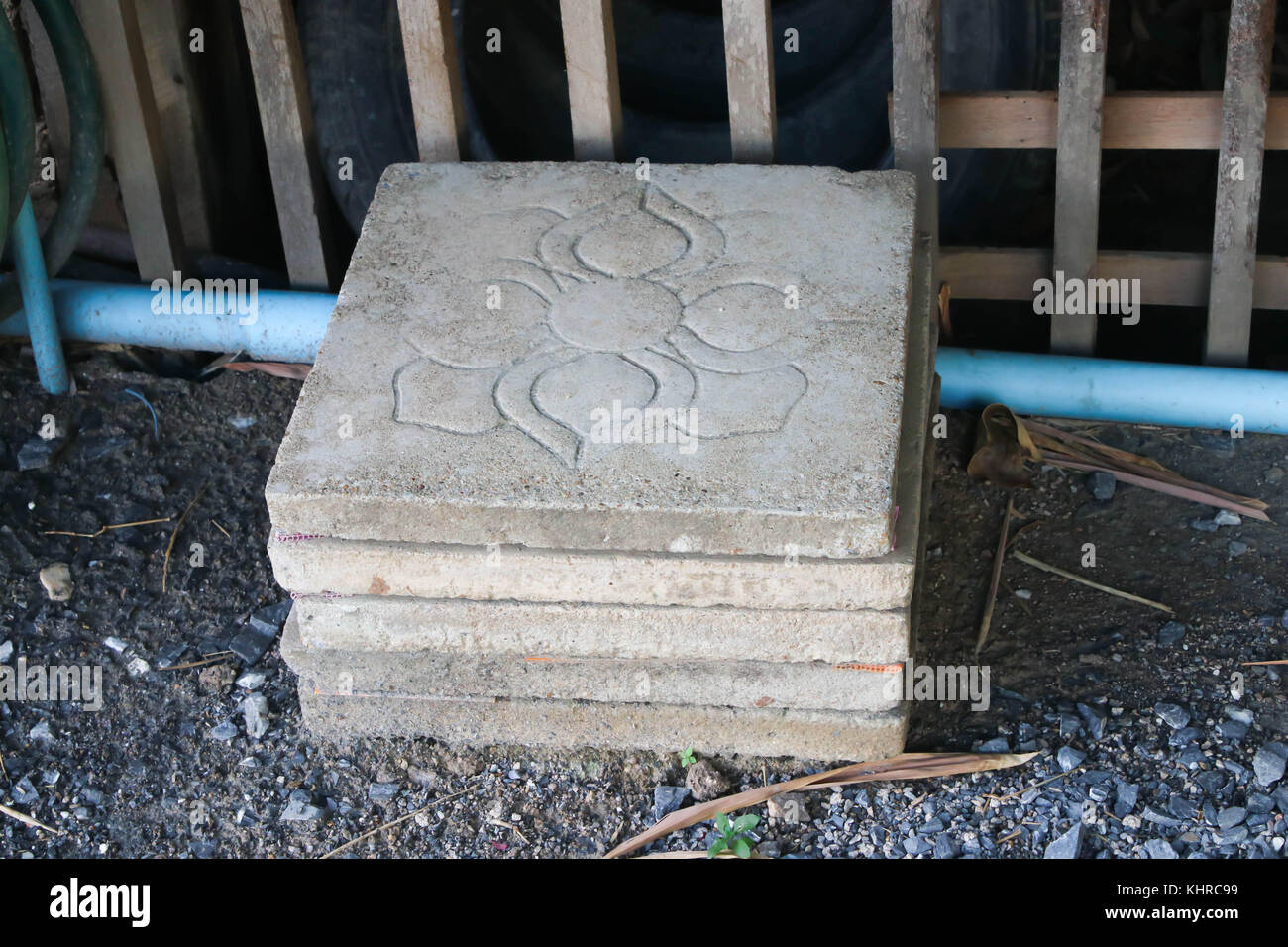Brick arrange hi-res stock photography and images - Alamy