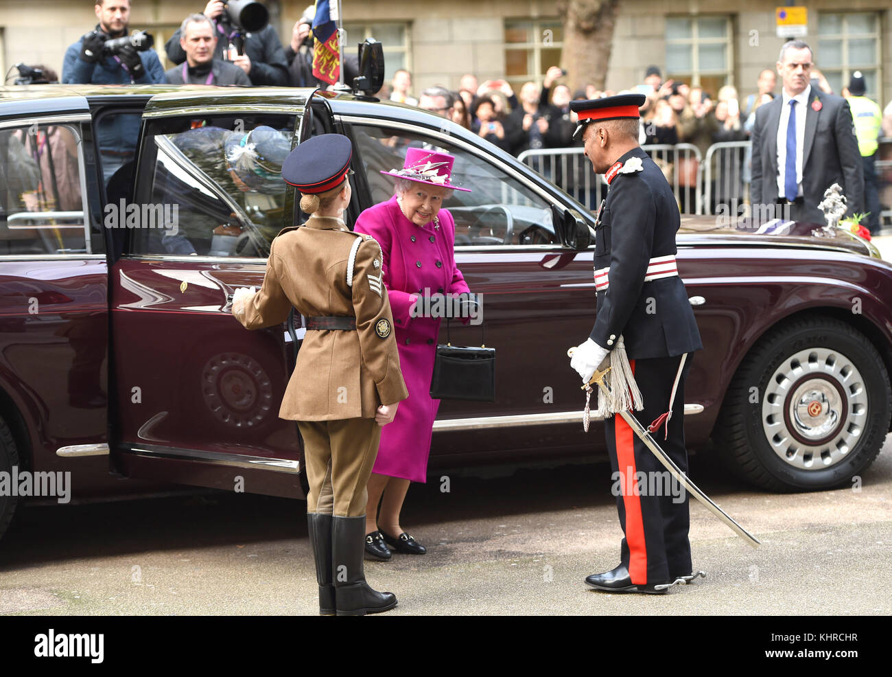 Queen elizabeth black teeth hi-res stock photography and images - Alamy