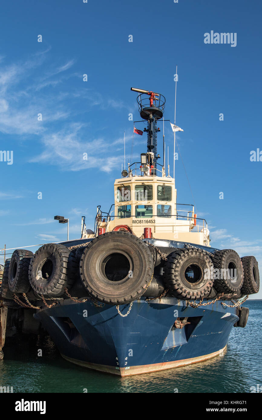 Tied up tug boat hi-res stock photography and images - Alamy