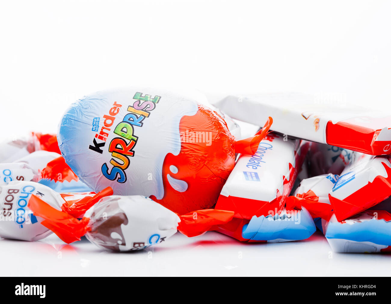 Kinder chocolate mini bars hi-res stock photography and images - Alamy