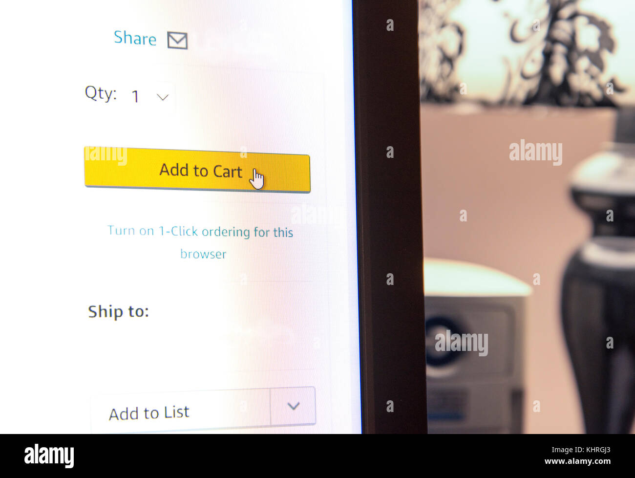 Online shopping checkout purchase of cart contents Stock Photo - Alamy