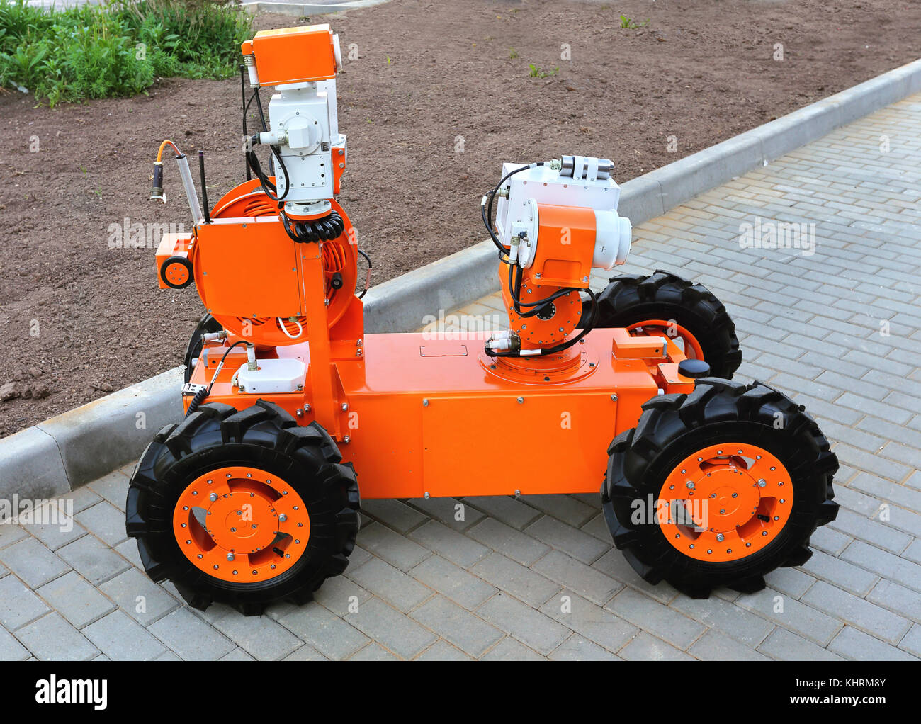 Mobile self propelled robot hi-res stock photography and images - Alamy