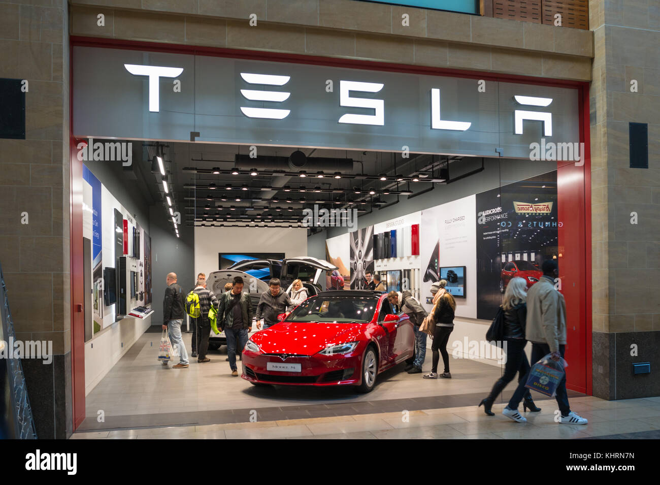 Tesla Showroom High Resolution Stock Photography and Images - Alamy