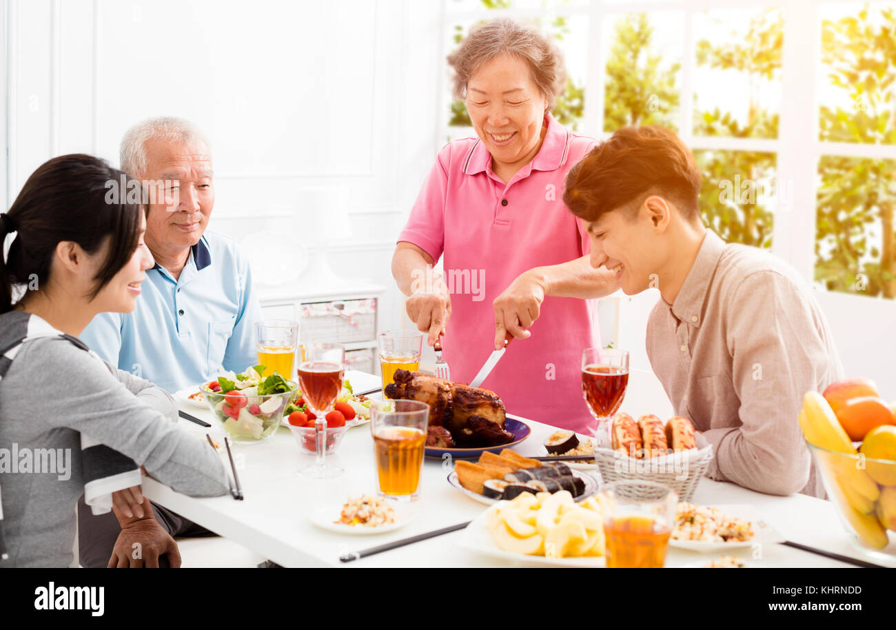 Family christmas dinner thanksgiving hi-res stock photography and ...