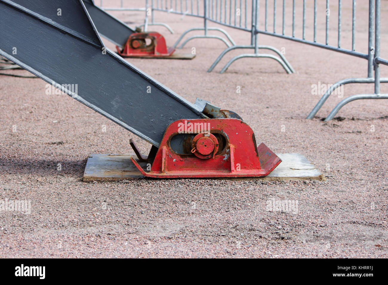 Truck strong outrigger stabilizing legs extended Stock Photo - Alamy