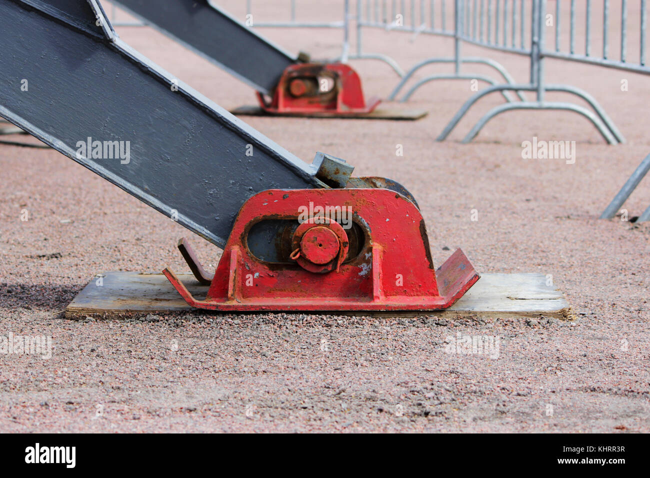 Truck strong outrigger stabilizing legs extended Stock Photo - Alamy