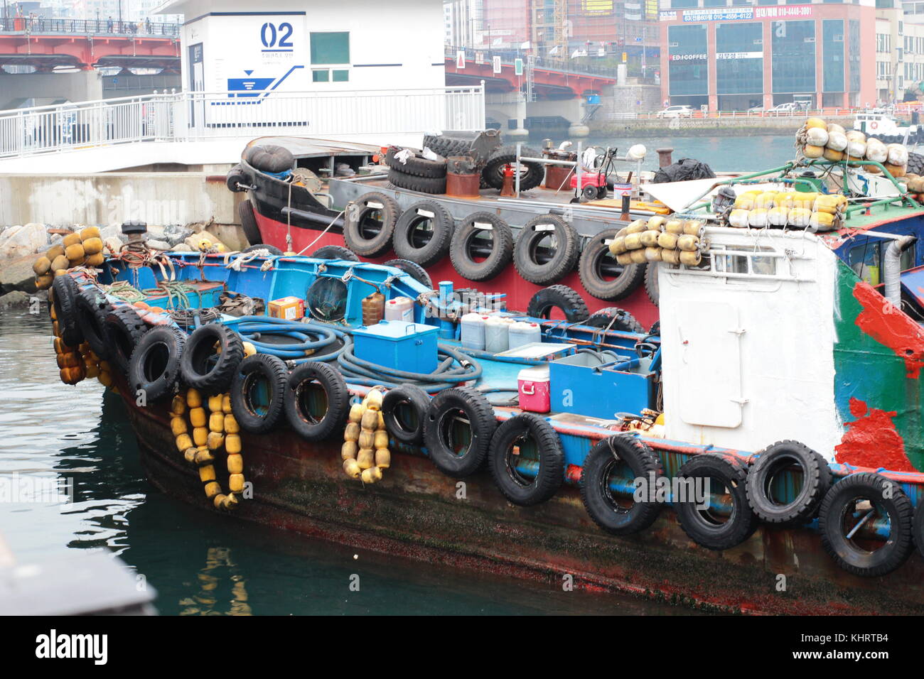 Korean fishing boat hi-res stock photography and images - Alamy