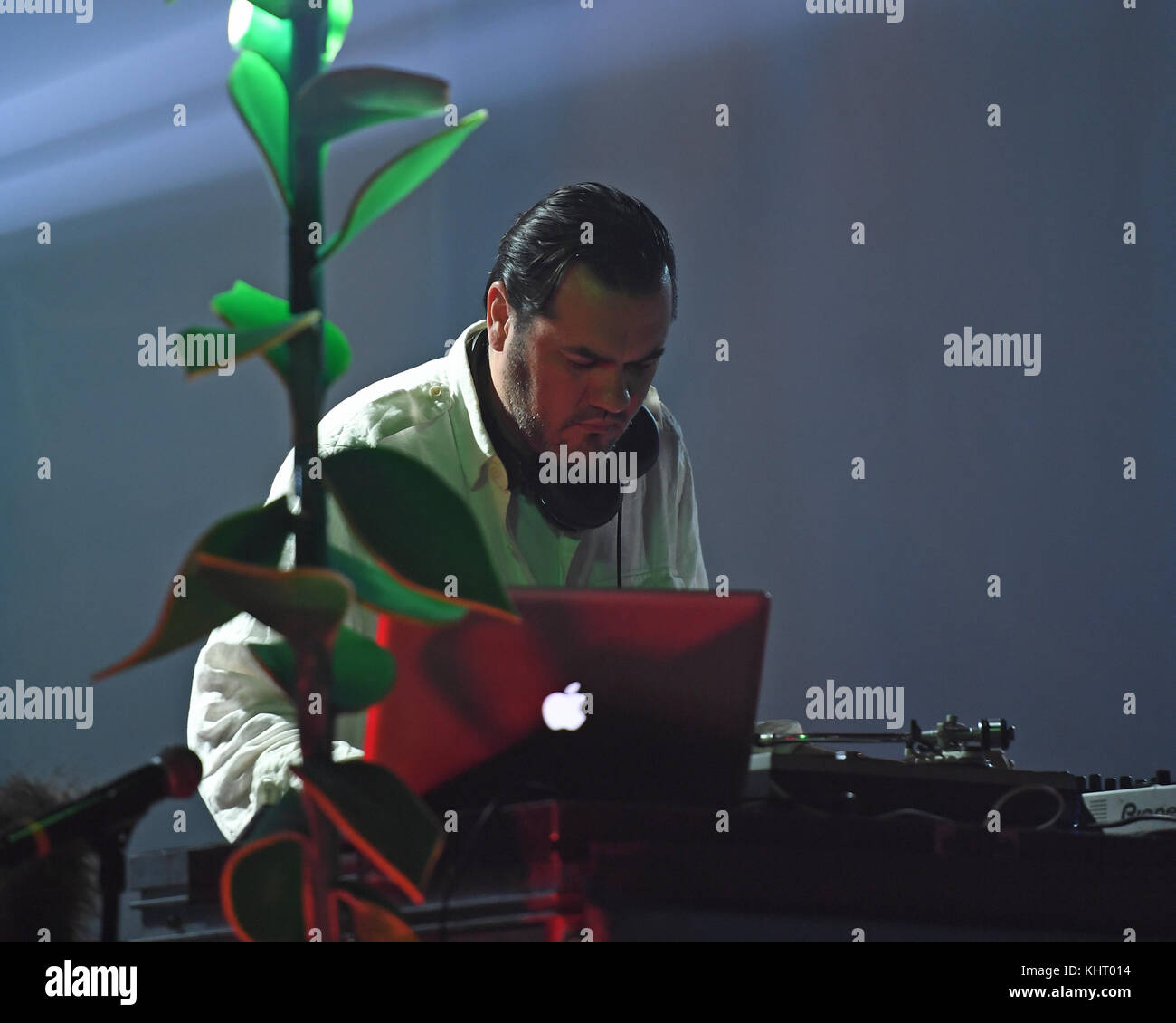 FORT LAUDERDALE, FL - JANUARY 27: Ant, Anthony Davis of Atmosphere ...