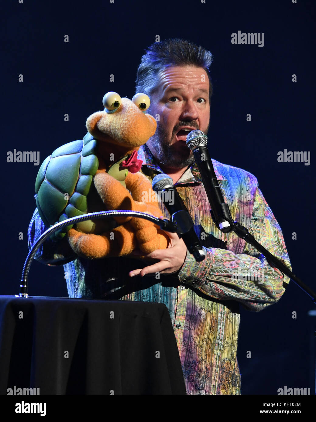 Terry fator and puppet hi-res stock photography and images - Alamy