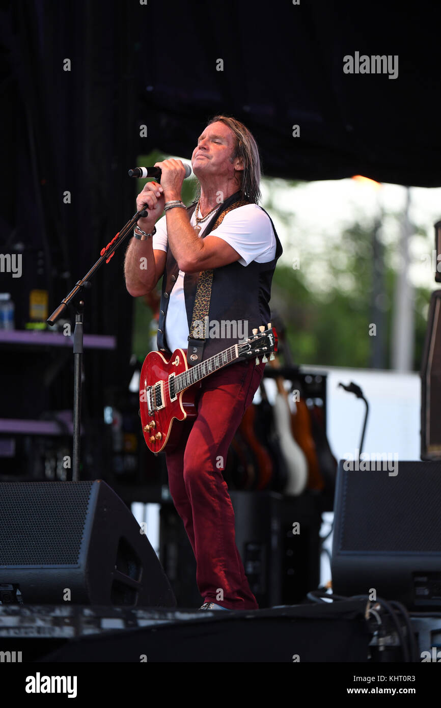 Rockfest 80s day 2 foghat hi-res stock photography and images - Alamy
