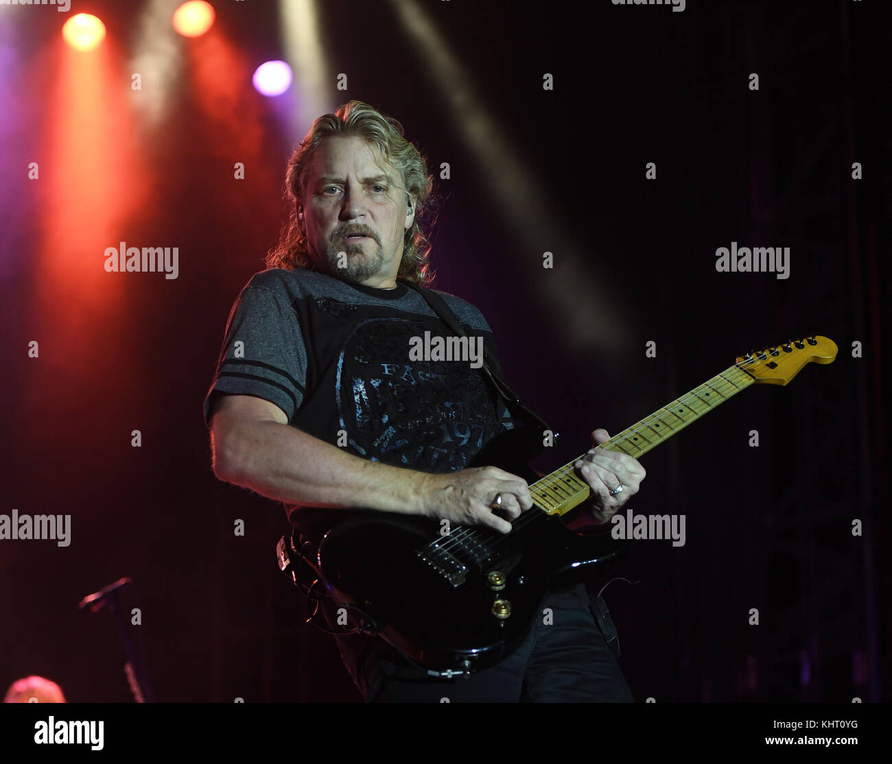 PEMBROKE PINES, FLORIDA - NOVEMBER 05: Danny Chauncey of the band 38 ...