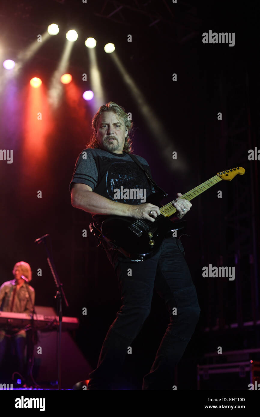PEMBROKE PINES, FLORIDA - NOVEMBER 05: Danny Chauncey of the band 38 ...
