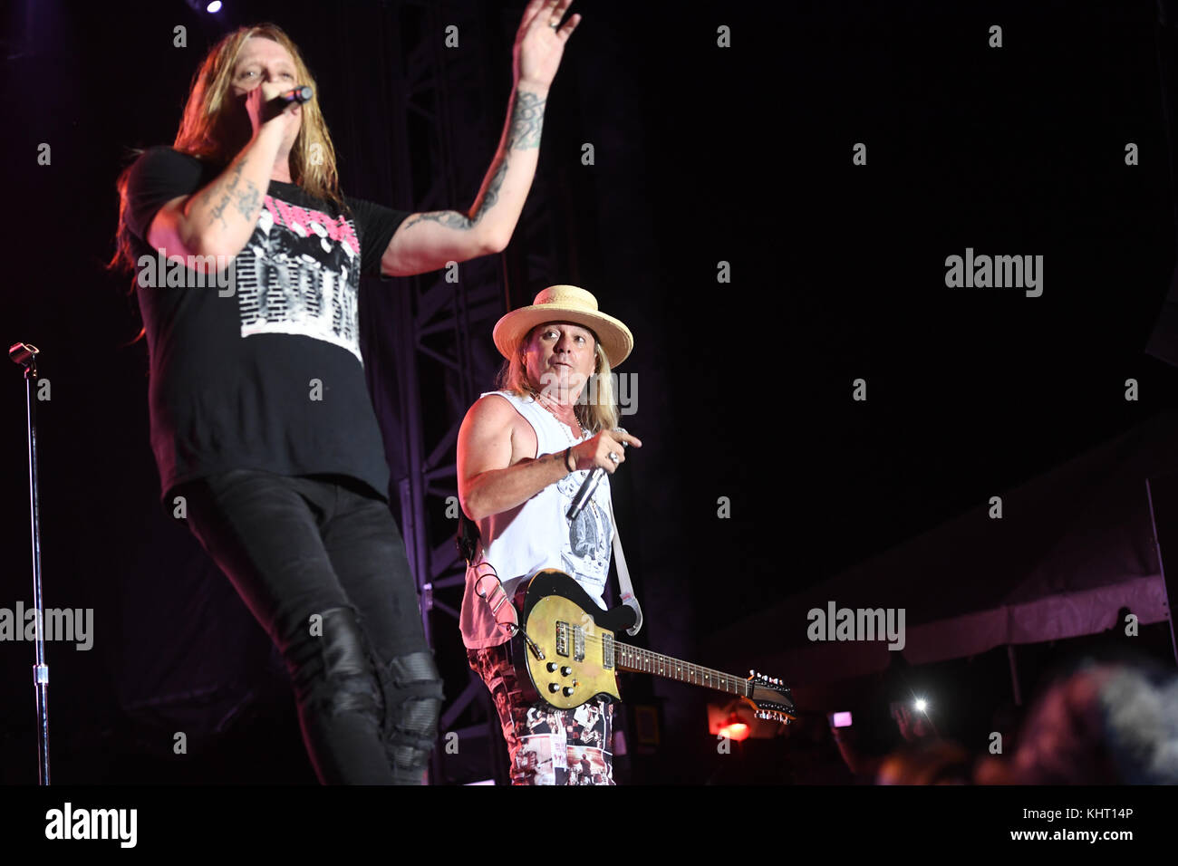 PEMBROKE PINES, FLORIDA - NOVEMBER 04: Sebastian Bach, Robin Zander of ...