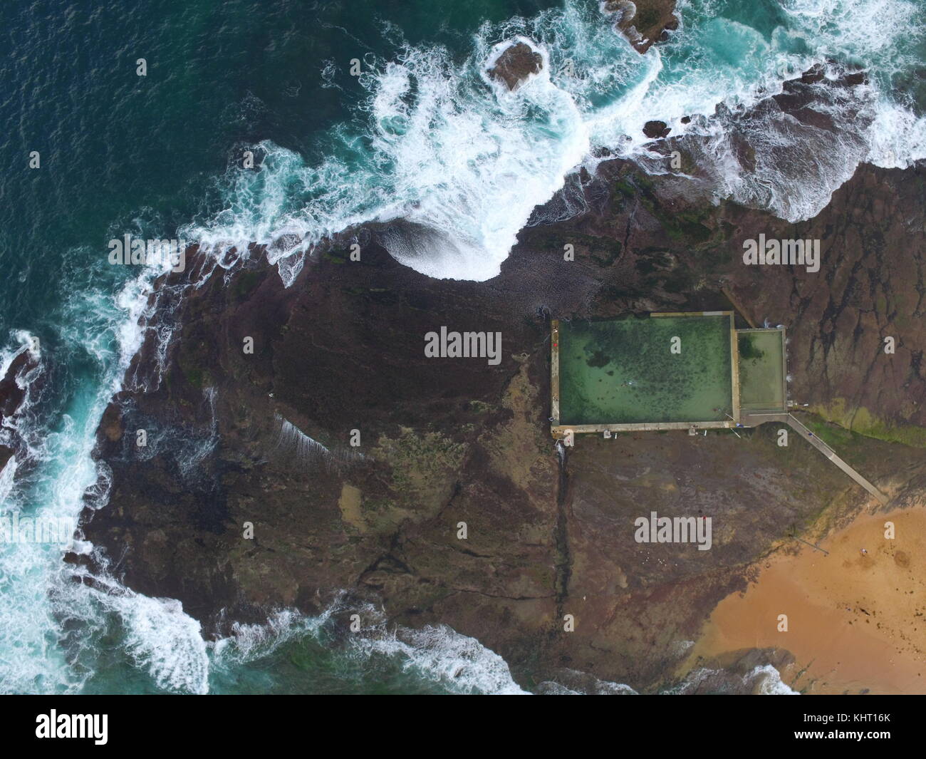 Mona vale rockpool hi-res stock photography and images - Alamy