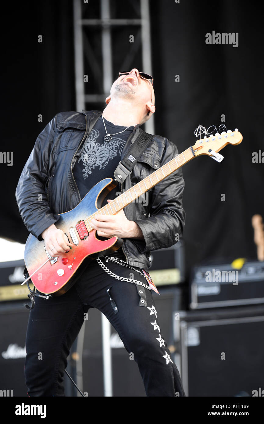 PEMBROKE PINES, FLORIDA - NOVEMBER 04: Miljenko Matijevic of the band ...