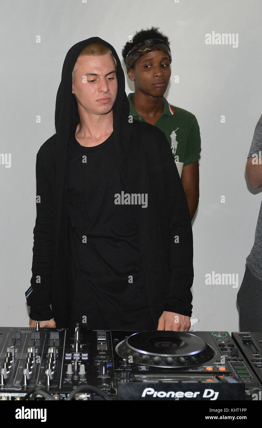 20 year old hip hop star eric leon hi-res stock photography and images ...