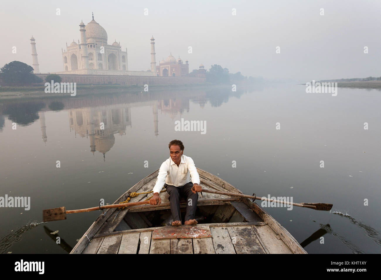 Old traditional boat hi-res stock photography and images - Alamy
