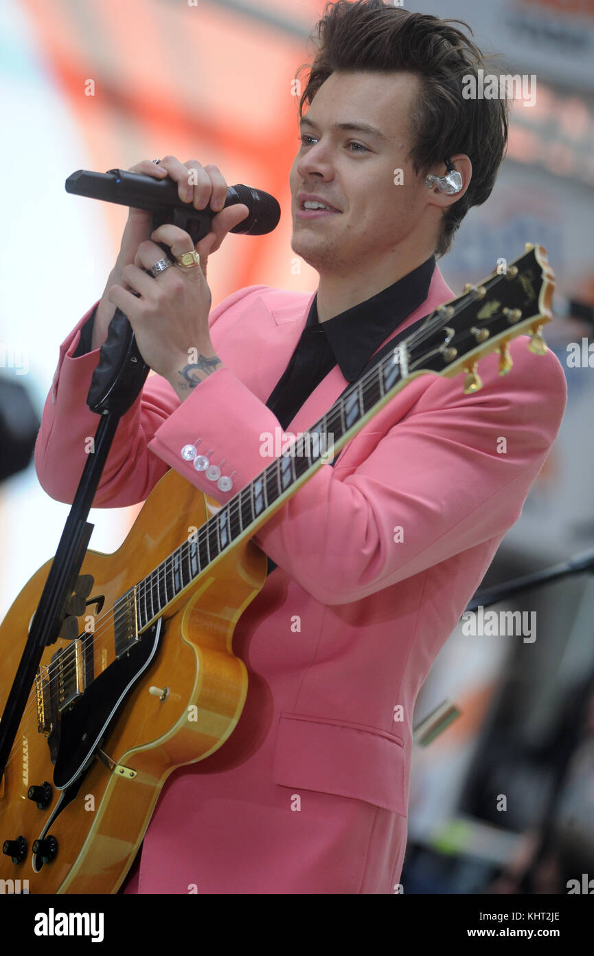 NEW YORK, NY - MAY 09: Musician Harry Styles performs on NBC's 'Today ...