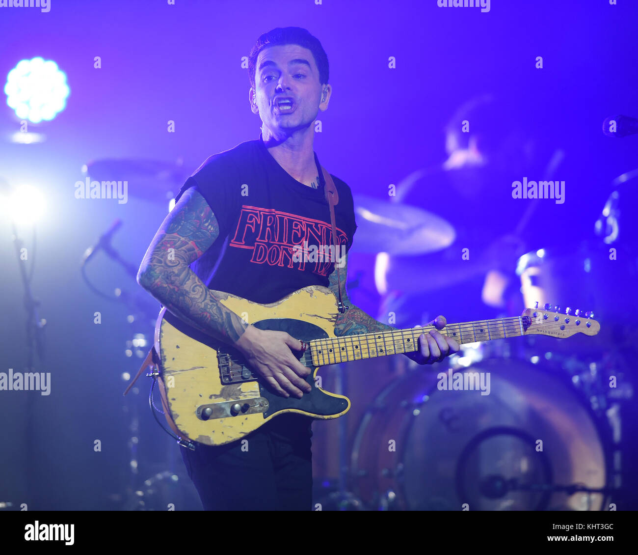 FORT LAUDERDALE, FL - FEBRUARY 15: Chris Carrabba of Dashboard ...