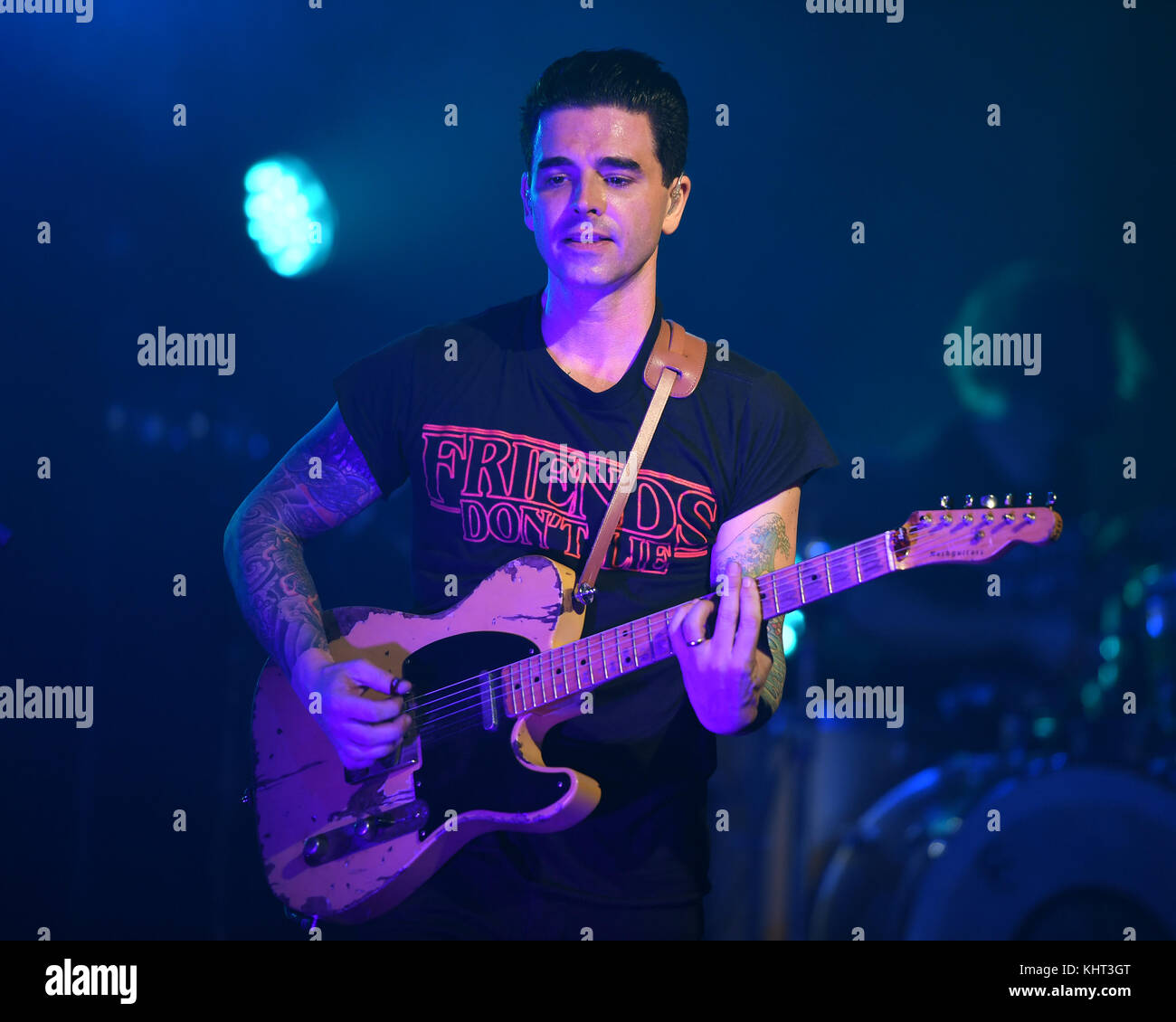 FORT LAUDERDALE, FL - FEBRUARY 15: Chris Carrabba of Dashboard ...