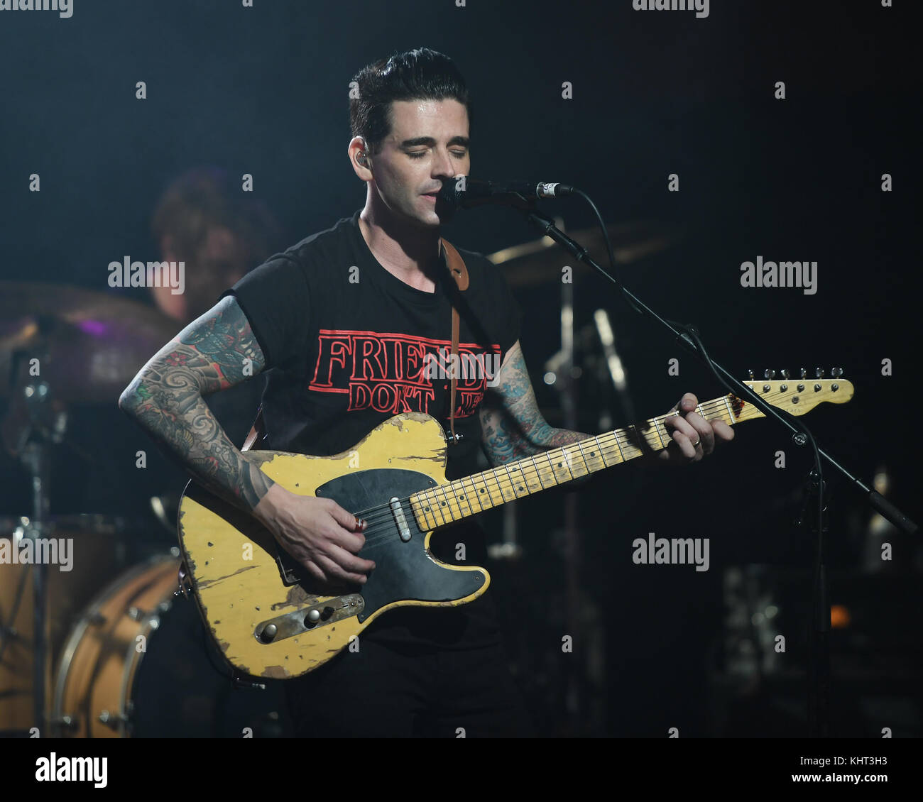 FORT LAUDERDALE, FL - FEBRUARY 15: Chris Carrabba of Dashboard ...